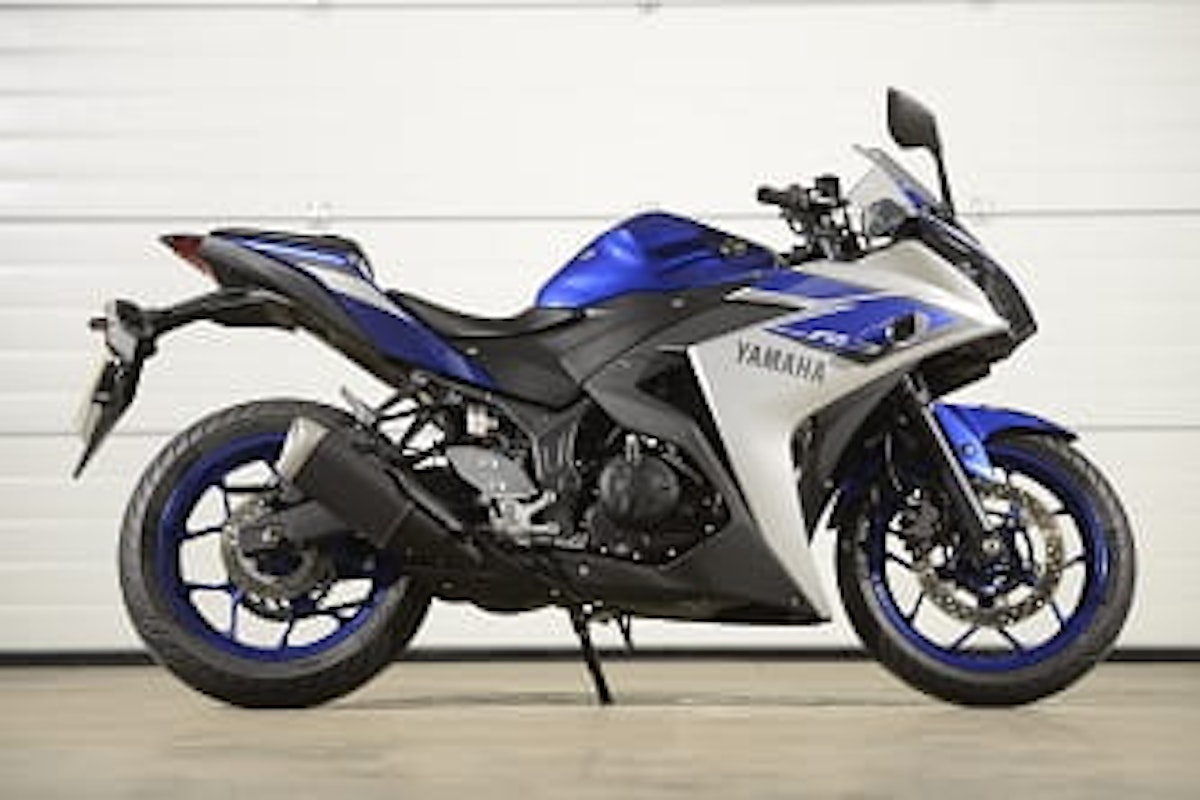 Yamaha R3 v Honda CBR v KTM RC390 v Kawasaki Ninja | A2 Showdown