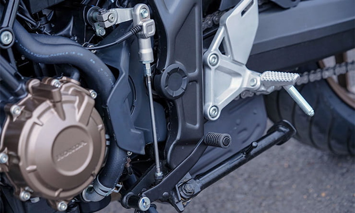 How to change gears on a motorbike | Our step-by-step guide!