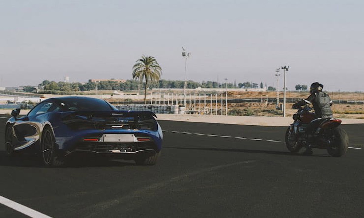 Triumph Rockets to acceleration record | Rocket 3 Top Speed