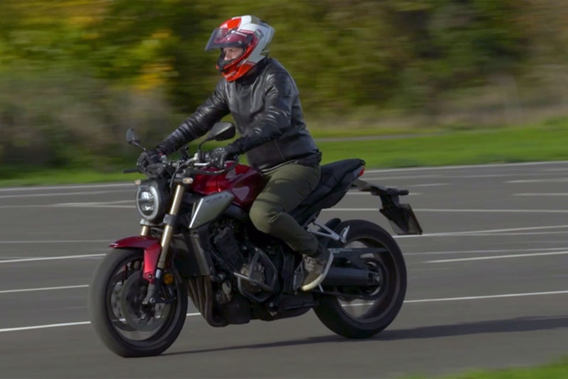 Better Riding: How far can I lean my motorcycle?
