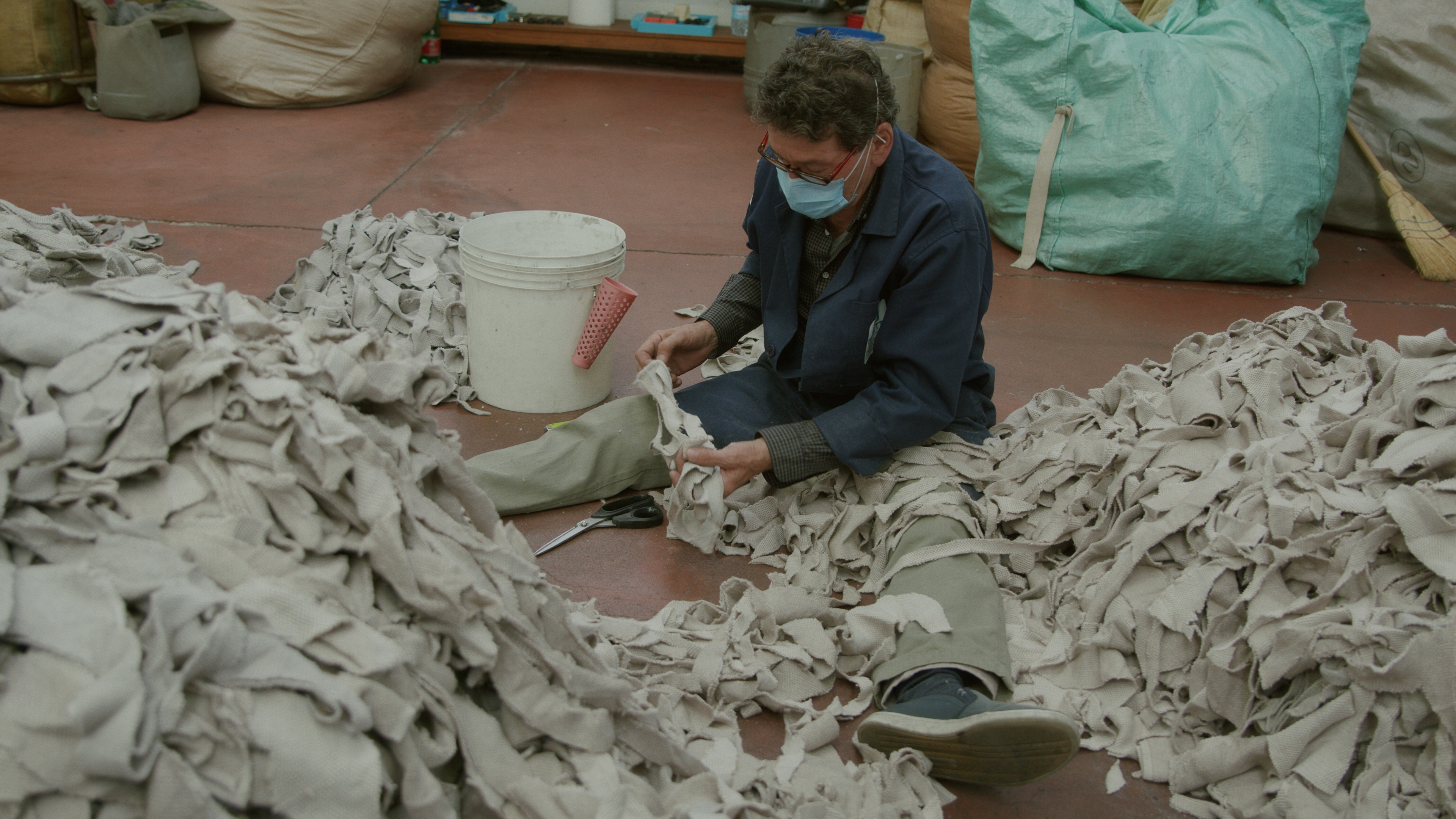 Intrecci etici – La rivoluzione della moda sostenibile in Italia ...