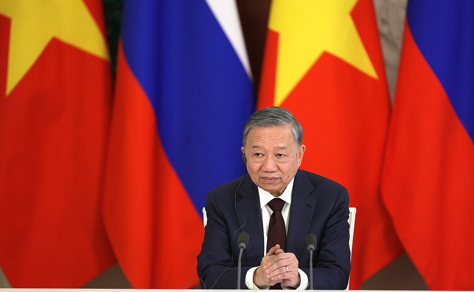 Viet Nam’s age of ascension: reform and the race for growth
