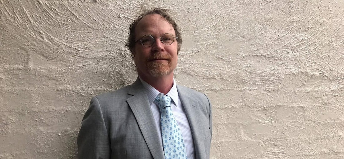 Guy Charlton — Asia Media Centre