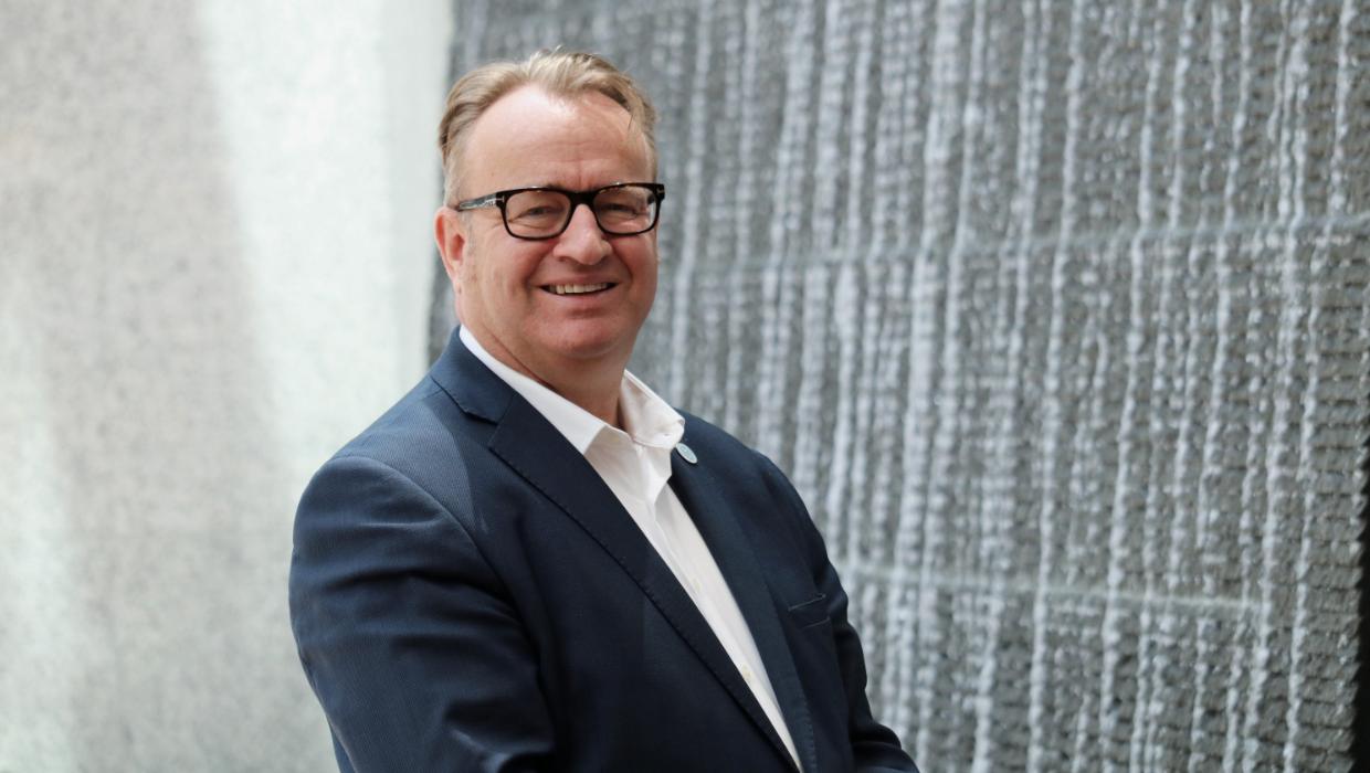 Simon Draper — Asia Media Centre