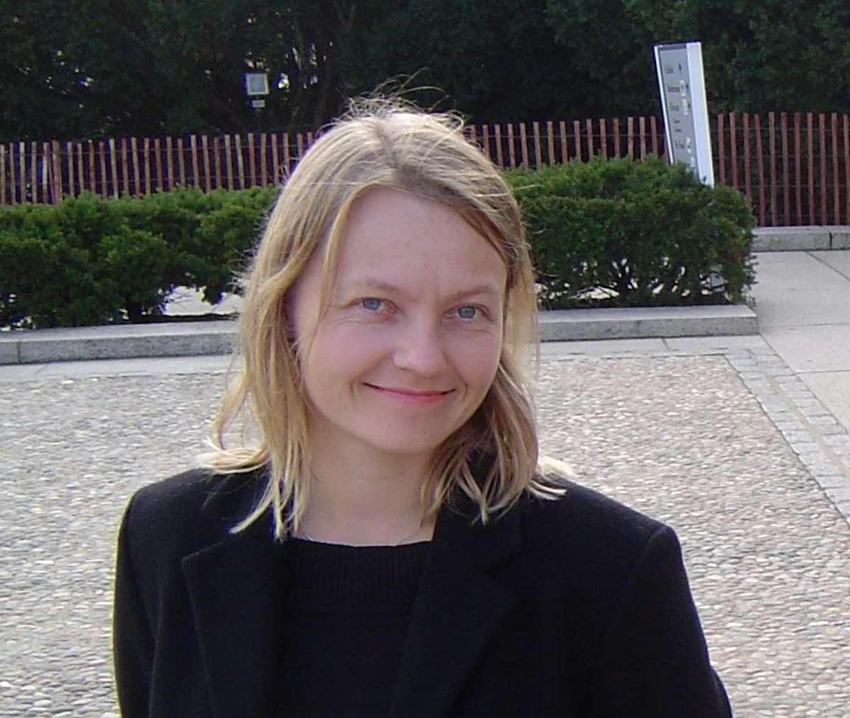 The Consequences of Bereavement by Suicide | AFSP