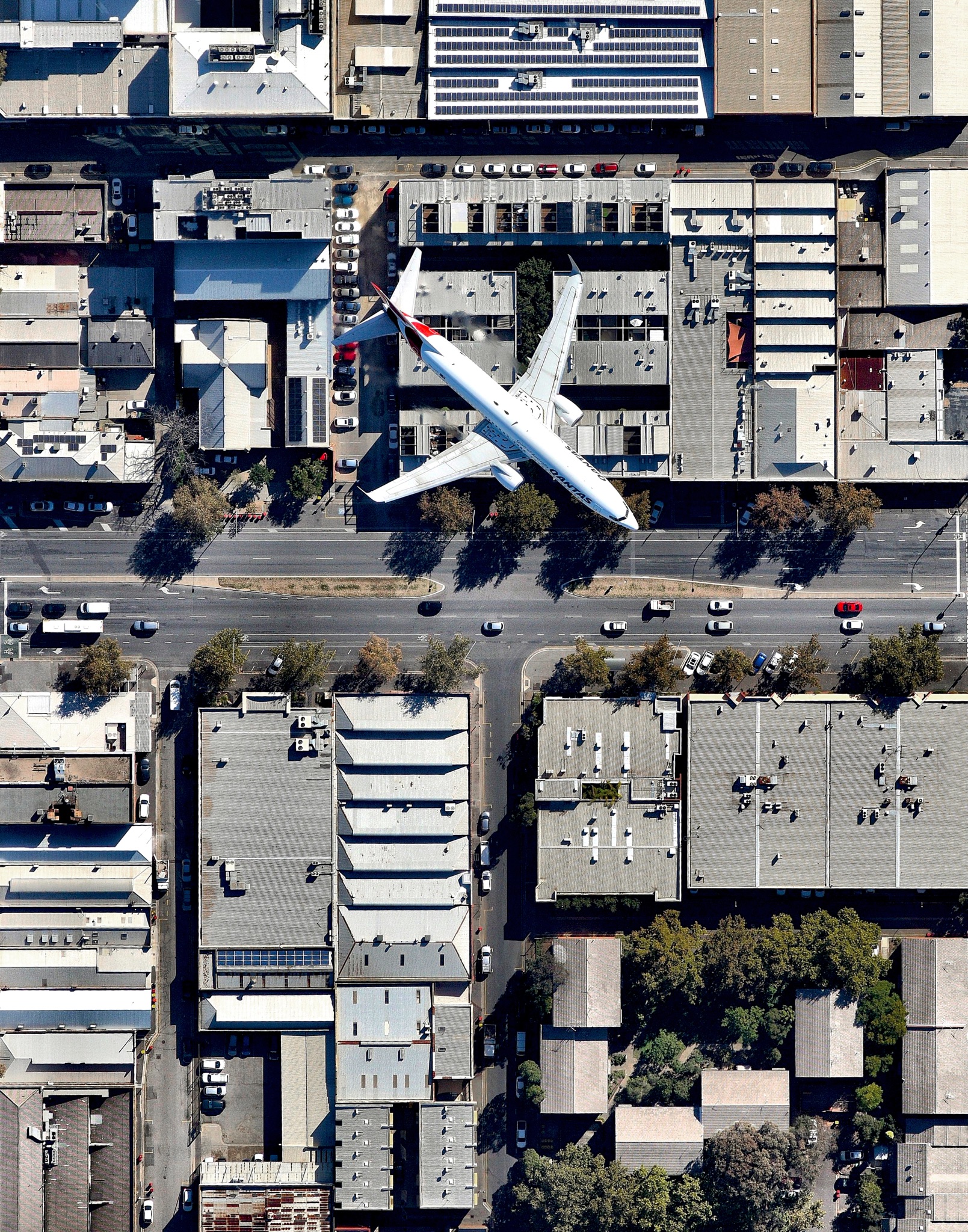 Qantas Jet Over Adelaide