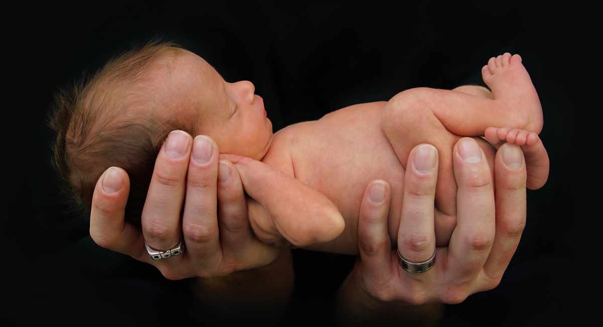 Baby surrendered in Tennessee Safe Haven Baby Box | Live Action