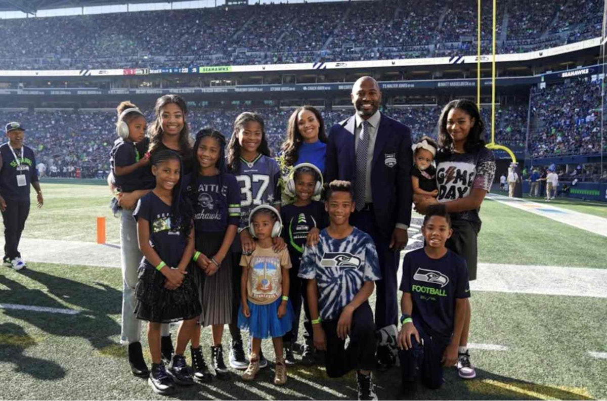 NFL's Shaun Alexander announces he and wife are expecting 14th child ...