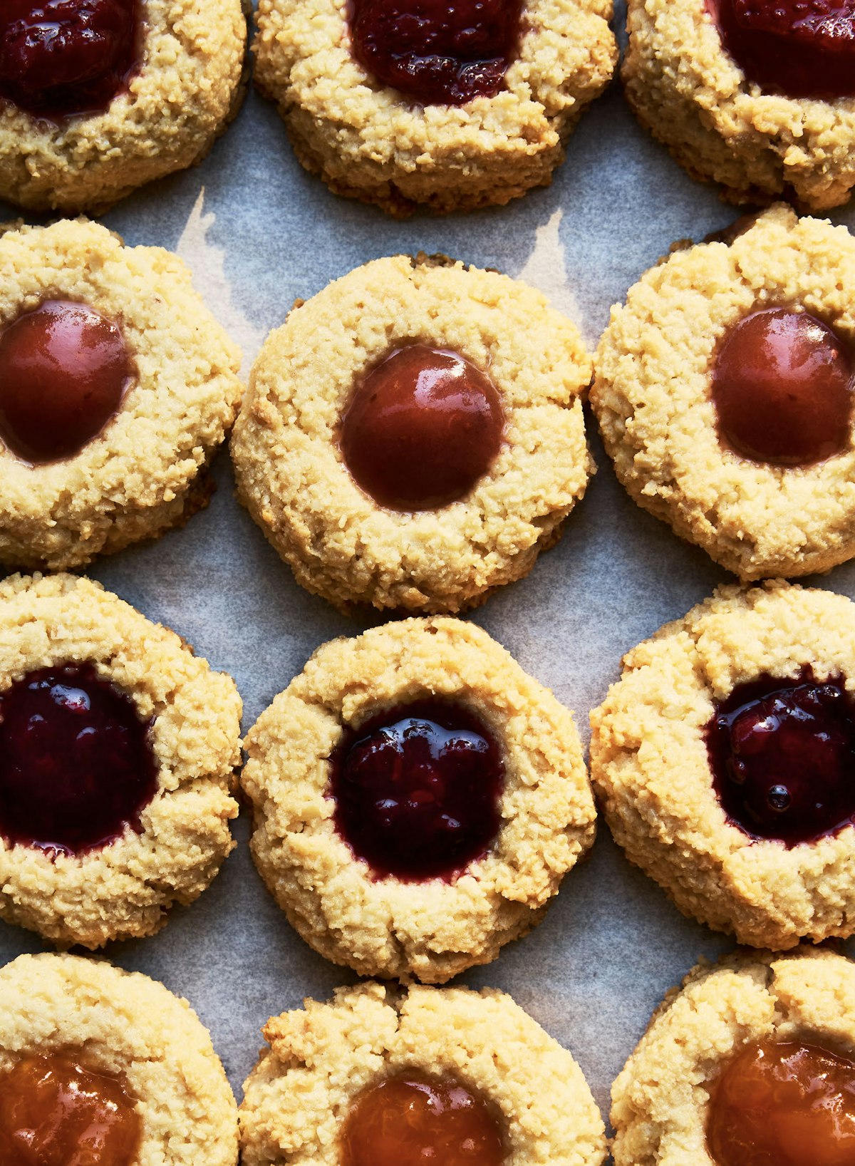 Almond Macaroons with Jam