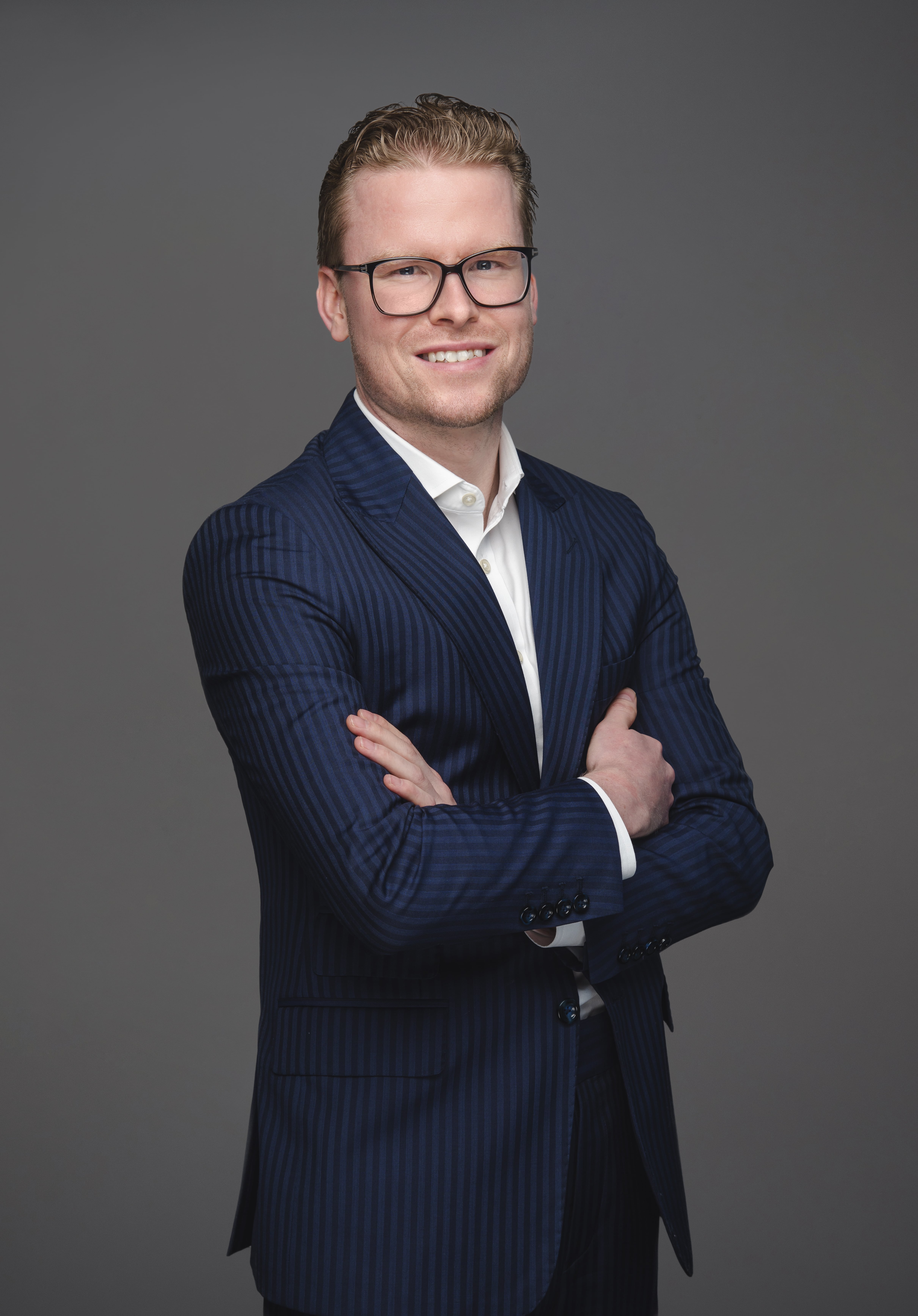 Company | Hoxton Wealth