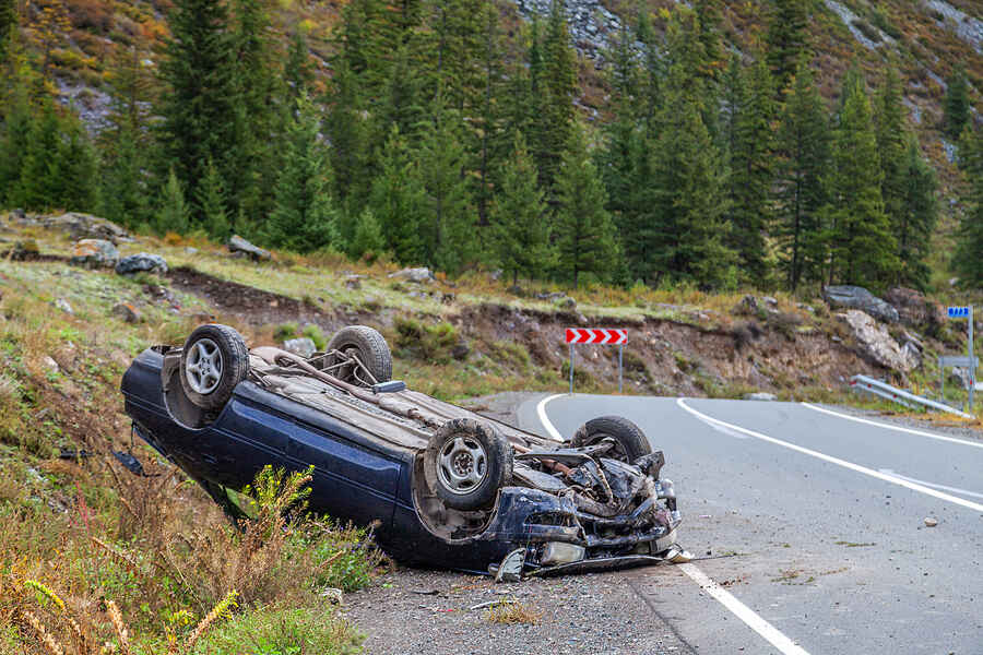 Single Car Crash - Can I Still Make An Injury Claim? | Stewart J. Guss,