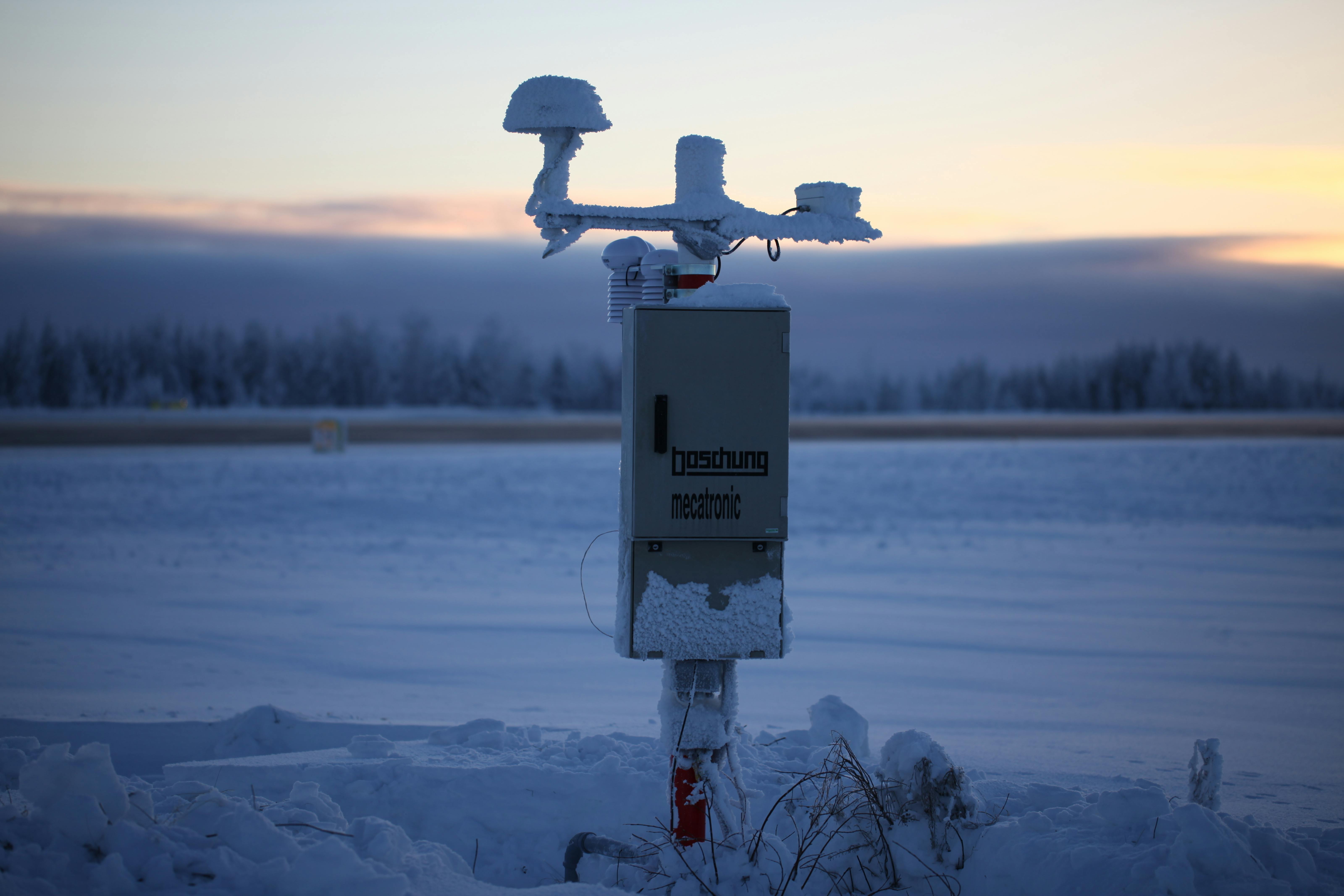 FAST - Fixed De-Icing System for Roads & Runways - Boschung