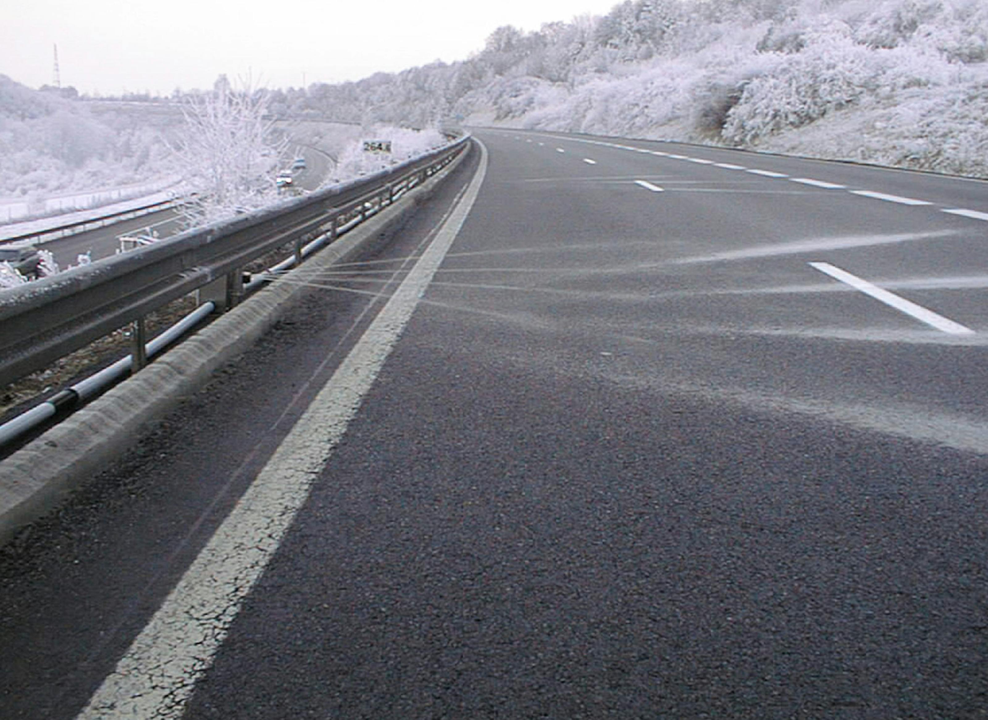 FAST System - Roads & Runways De-Icing - Boschung
