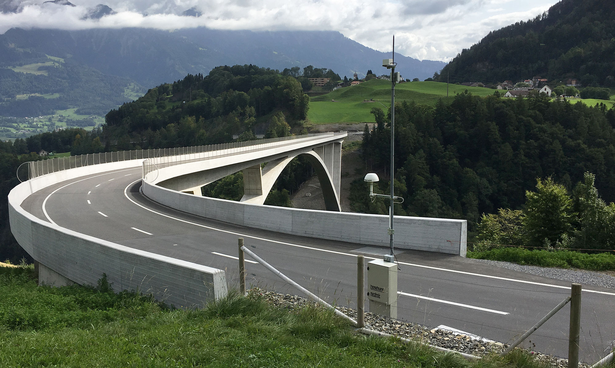 Ice Early Warning System RWIS - Weather Stations - Boschung