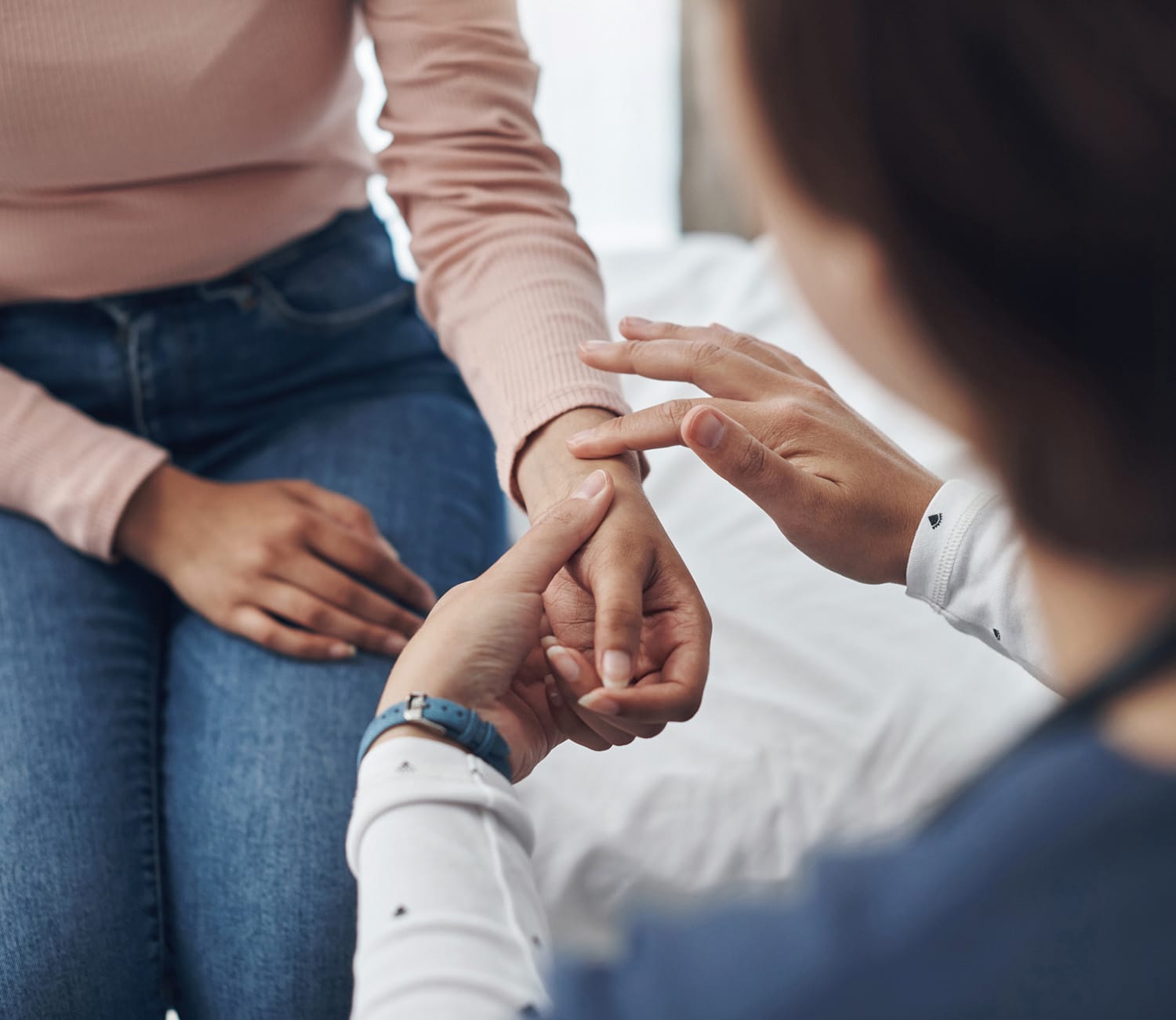 Ganglion Excision Glasgow | Elanic Medical