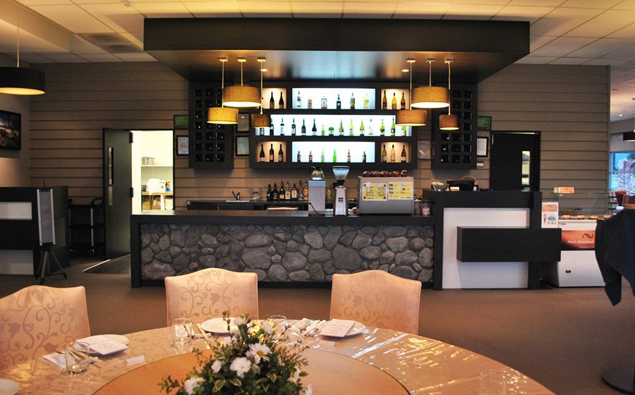 Farmers Corner Souvenir Shop & Restaurant