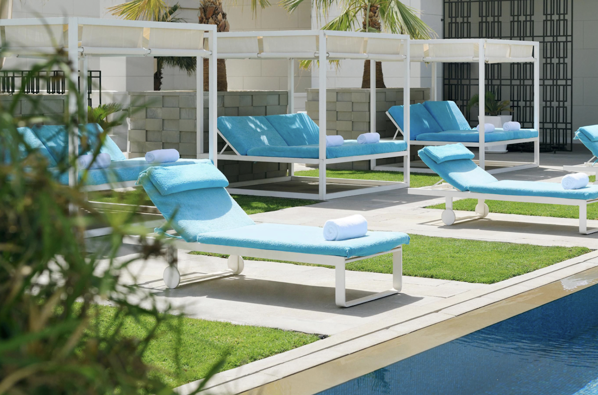 Sip, Sun, and Swim: A Day at Elements Pool & Lounge