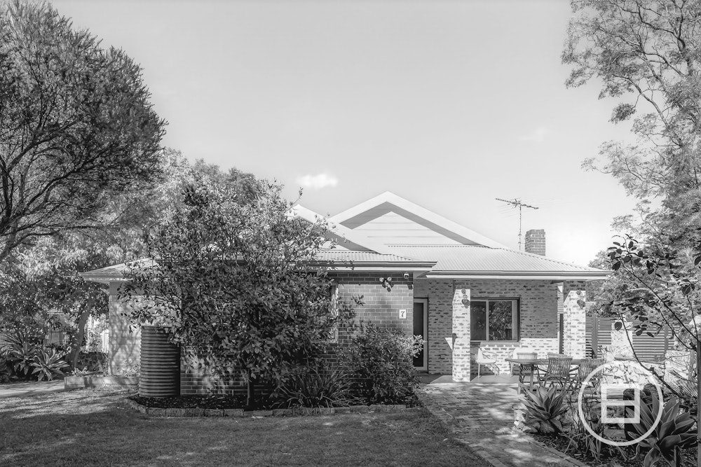 7 Kerry Street, HAMILTON HILL, WA | WHITEFOX Perth