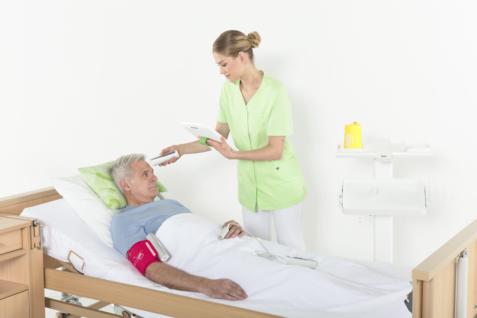 Introducing MESI mTABLET Vitals: A wireless spot check vital signs ...