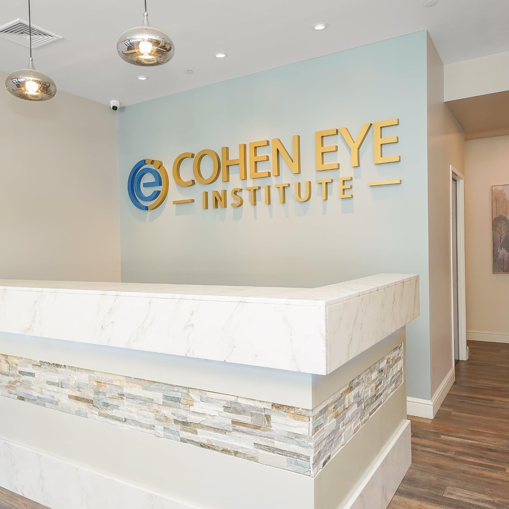 enVista Envy™ Trifocal | Premium Lens Cataract Surgery | Cohen Eye ...