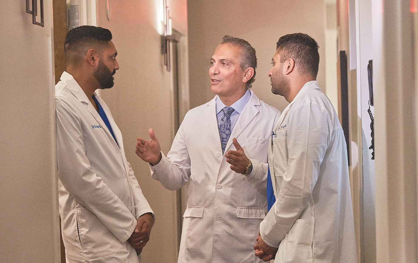Refractive Lens Exchange (RLE) Surgery | Cohen Eye Institute