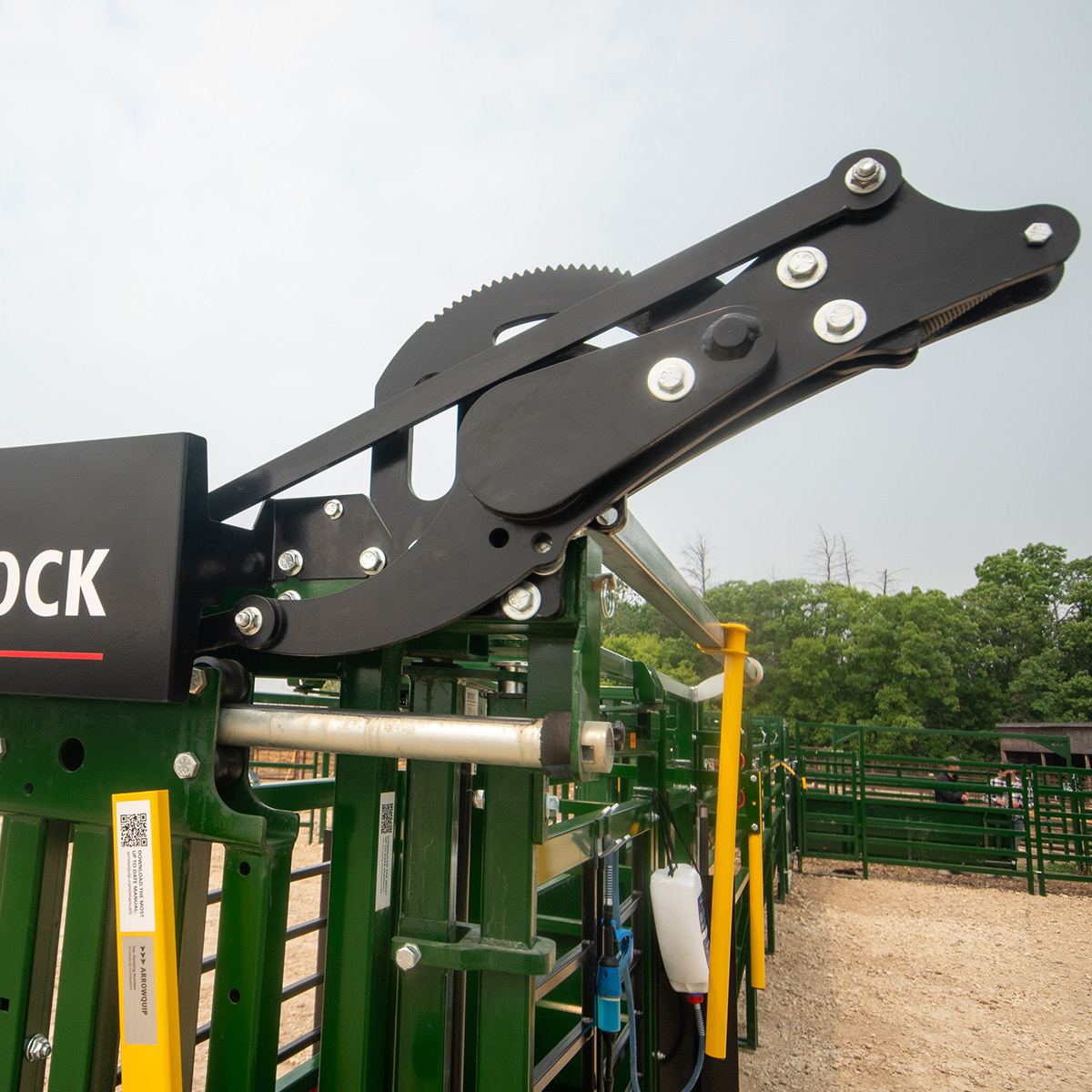 Arrowlock 55 Series Cattle Chute | Arrowquip