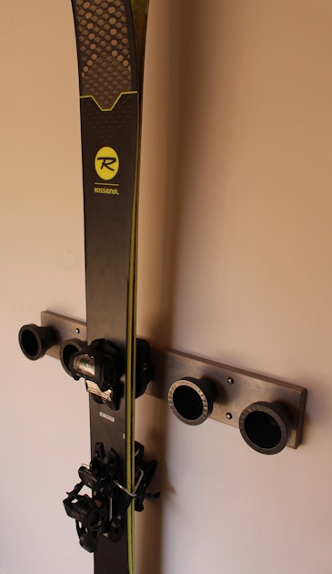 Button Ski Hanger | 2026 | Gear Review | FREESKIER