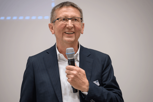 Stabübergabe | Prof. Dr. Brian P. Rüeger übernimmt als Rektor