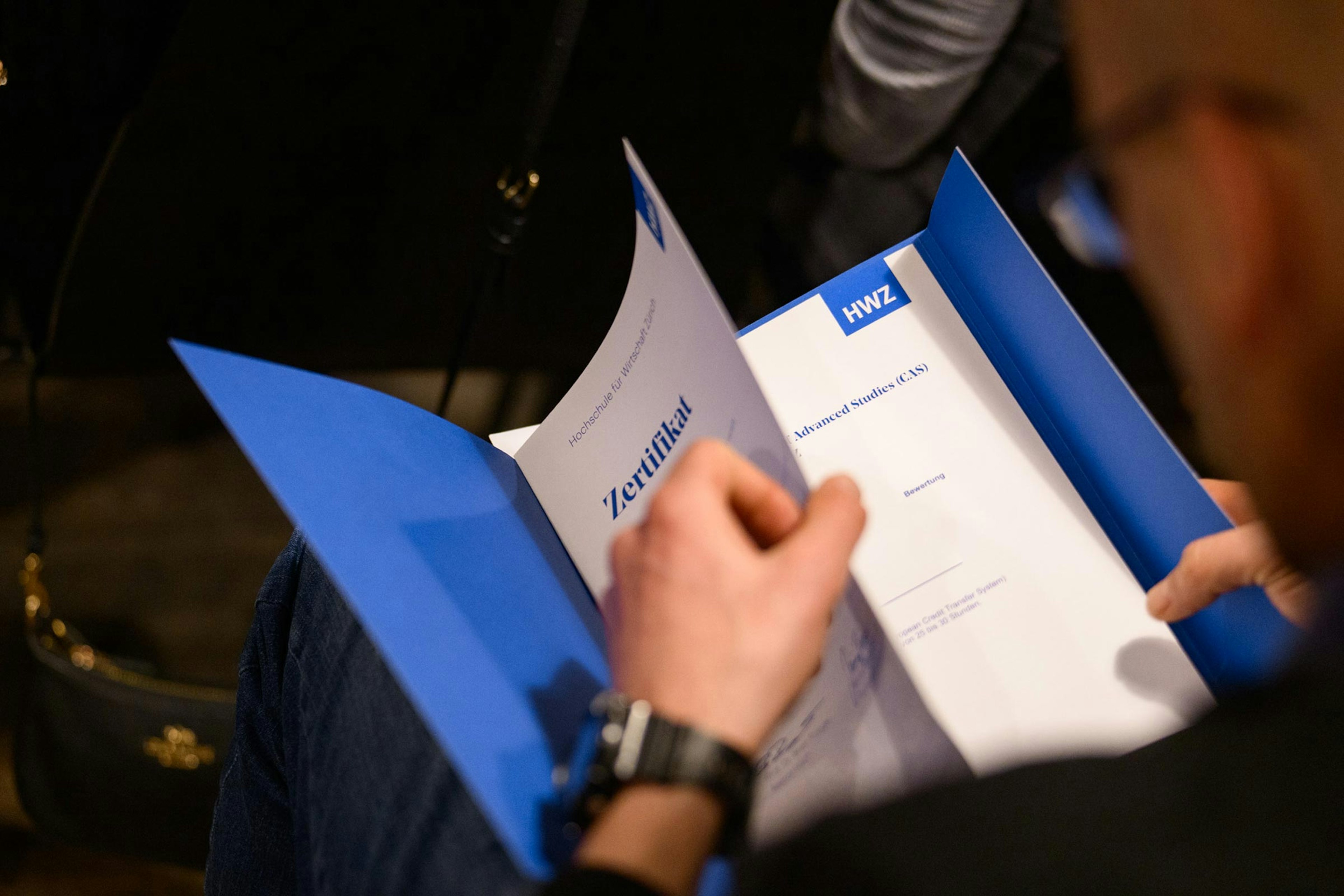 KI Weiterbildungen | 46 Abschlüsse an der HWZ