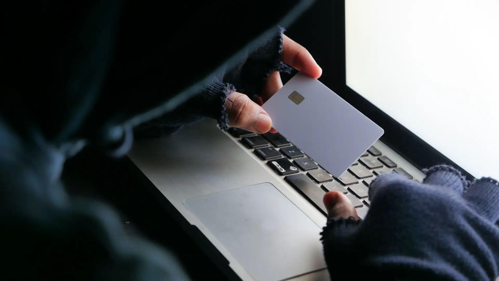 Cartão clonado: o que fazer agora? | Jeitto