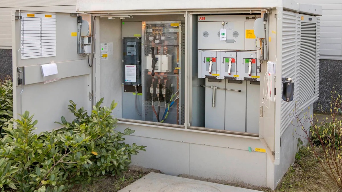 De middenspanning schakelinstallatie voor energiezekerheid