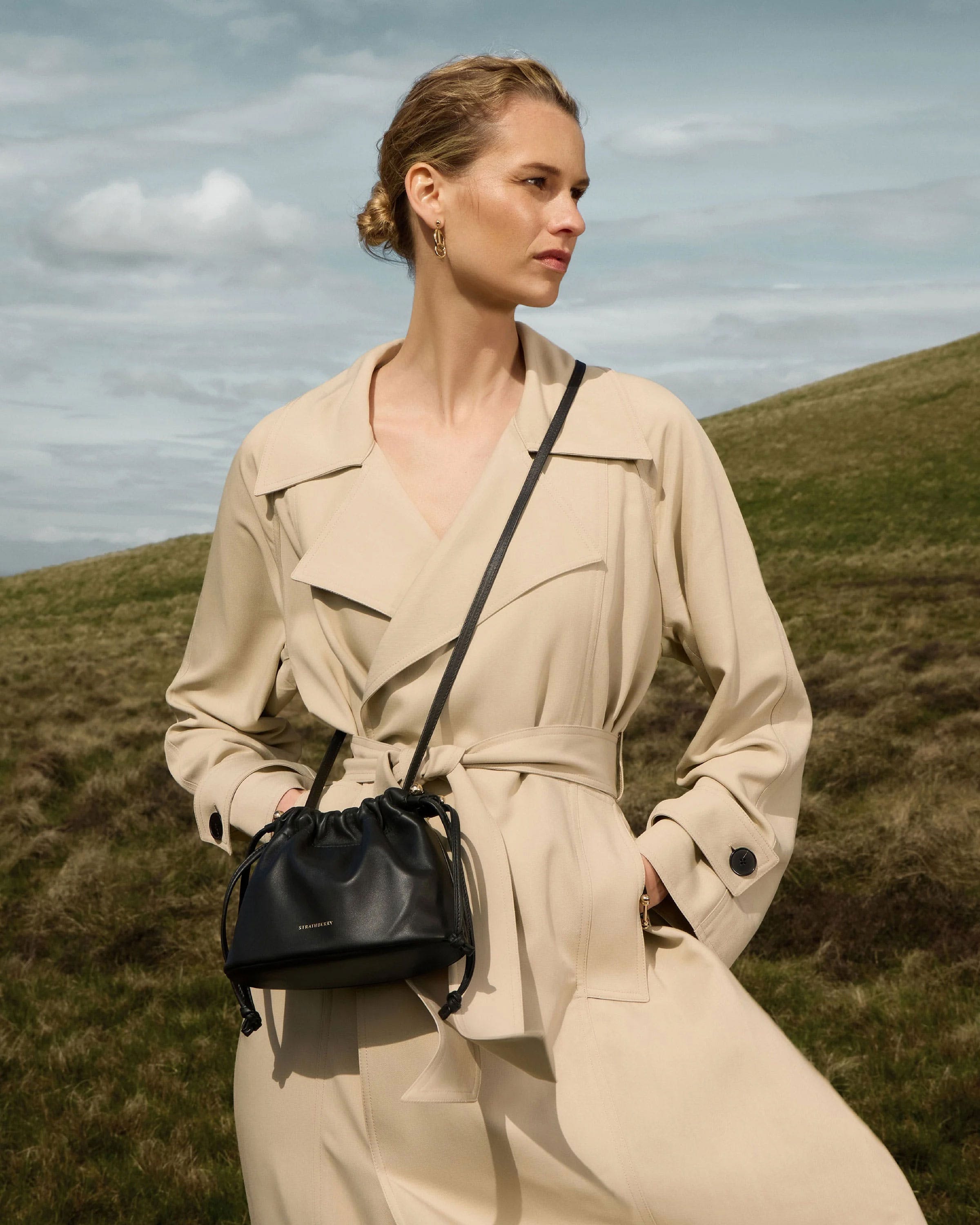 Charlotte Drawstring | Strathberry 日本 / Japan Charlotte Drawstring | Strathberry 日本 / Japan