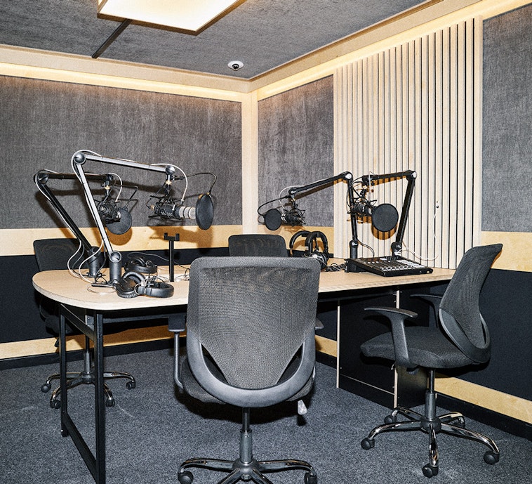 Voice over studios | 24/7 audio recording studios worldwide