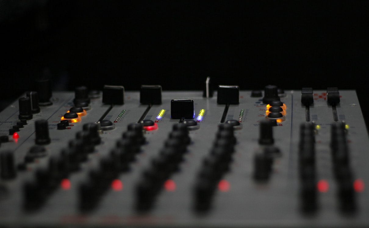 How To Scratch When DJing