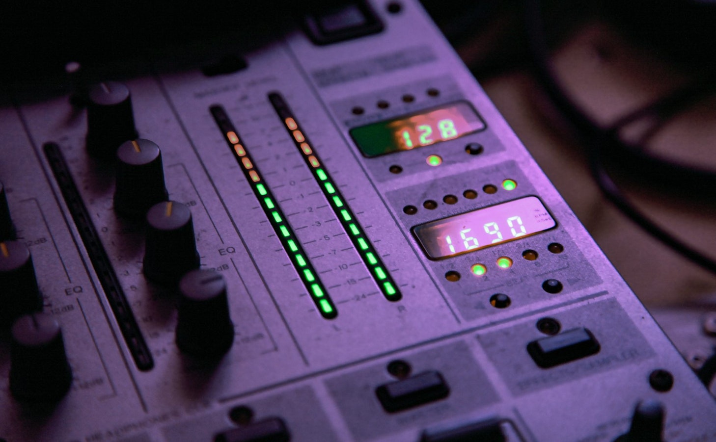 The Best DJ Mixers On The Market