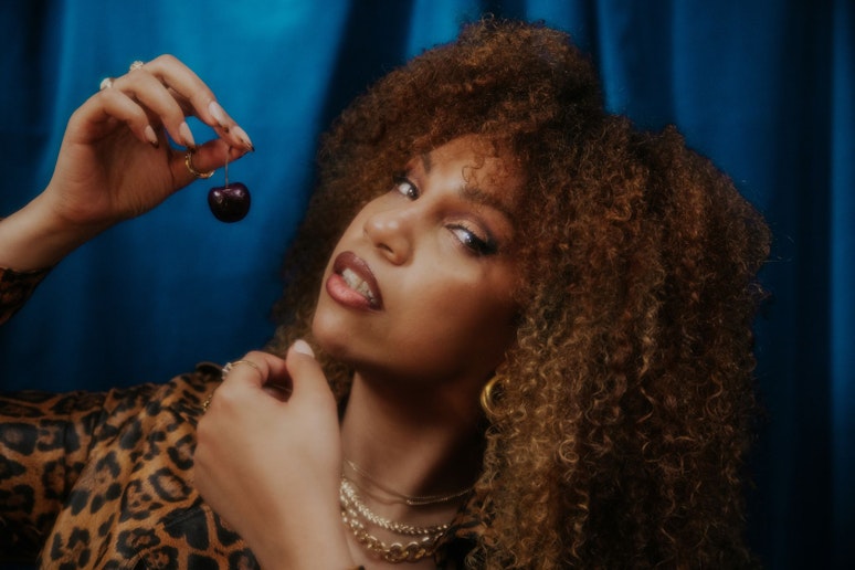 Eva Lazarus Talks Music & Motherhood