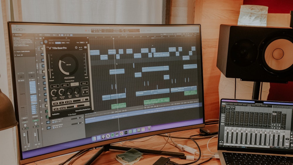 Logic Pro Tutorial: A Beginner’s Guide | PIRATE.COM