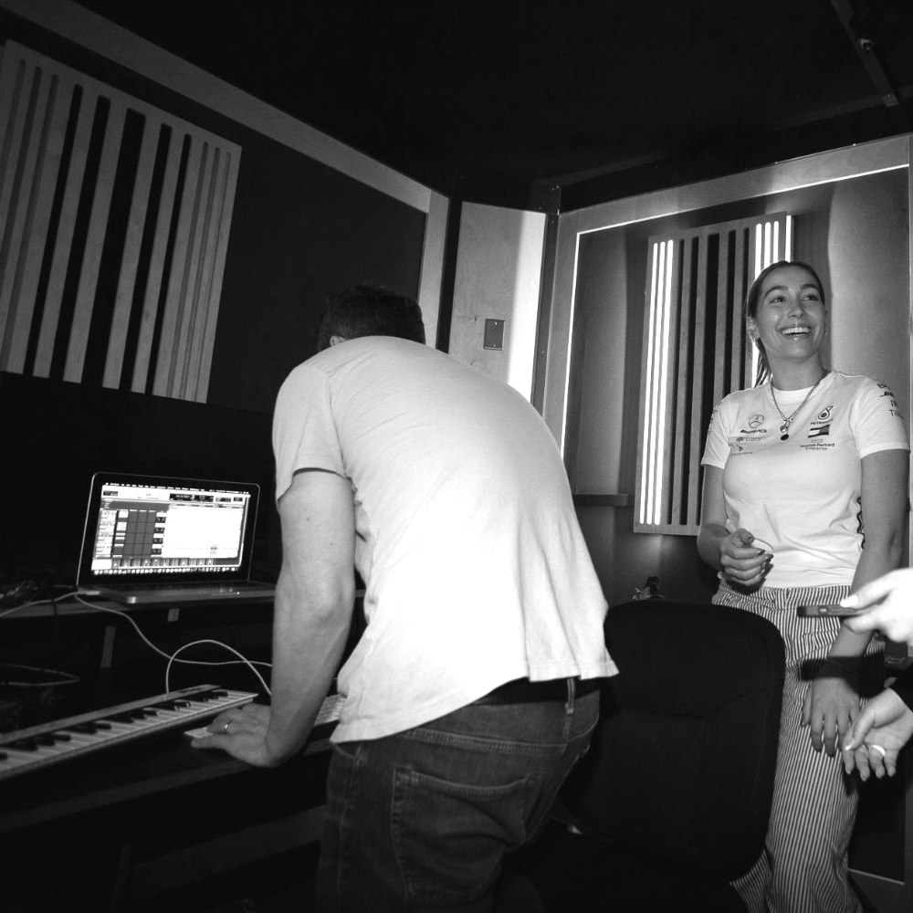 10 Best AI Tools For Musicians