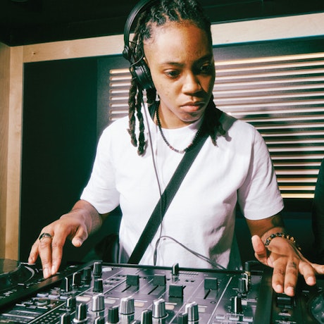 Learn to DJ - Crossfader DJ Course & Pirate DJ Studios | PIRATE.COM