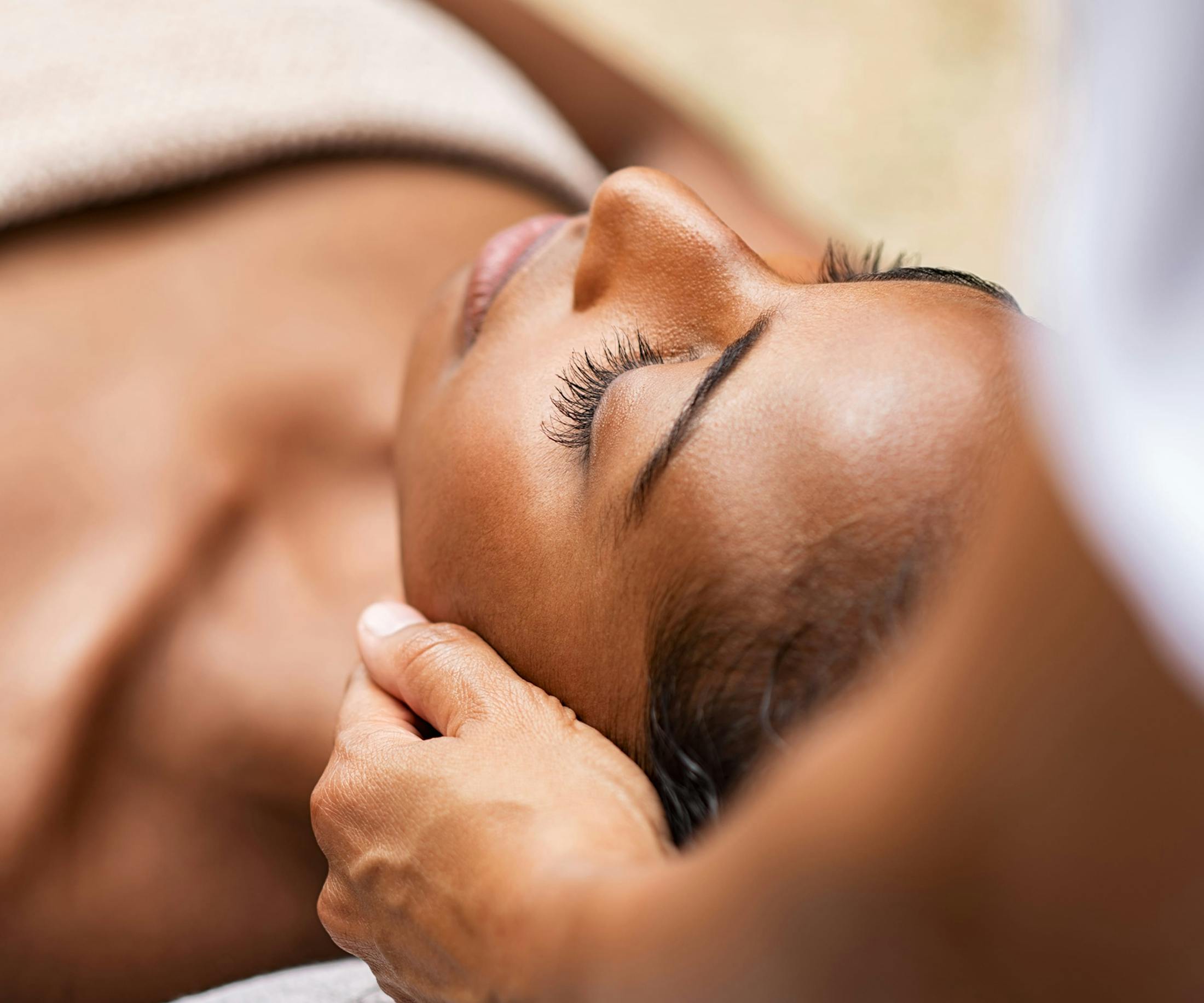 Skin Treatments in Newport Beach | Glossy Skin Lounge