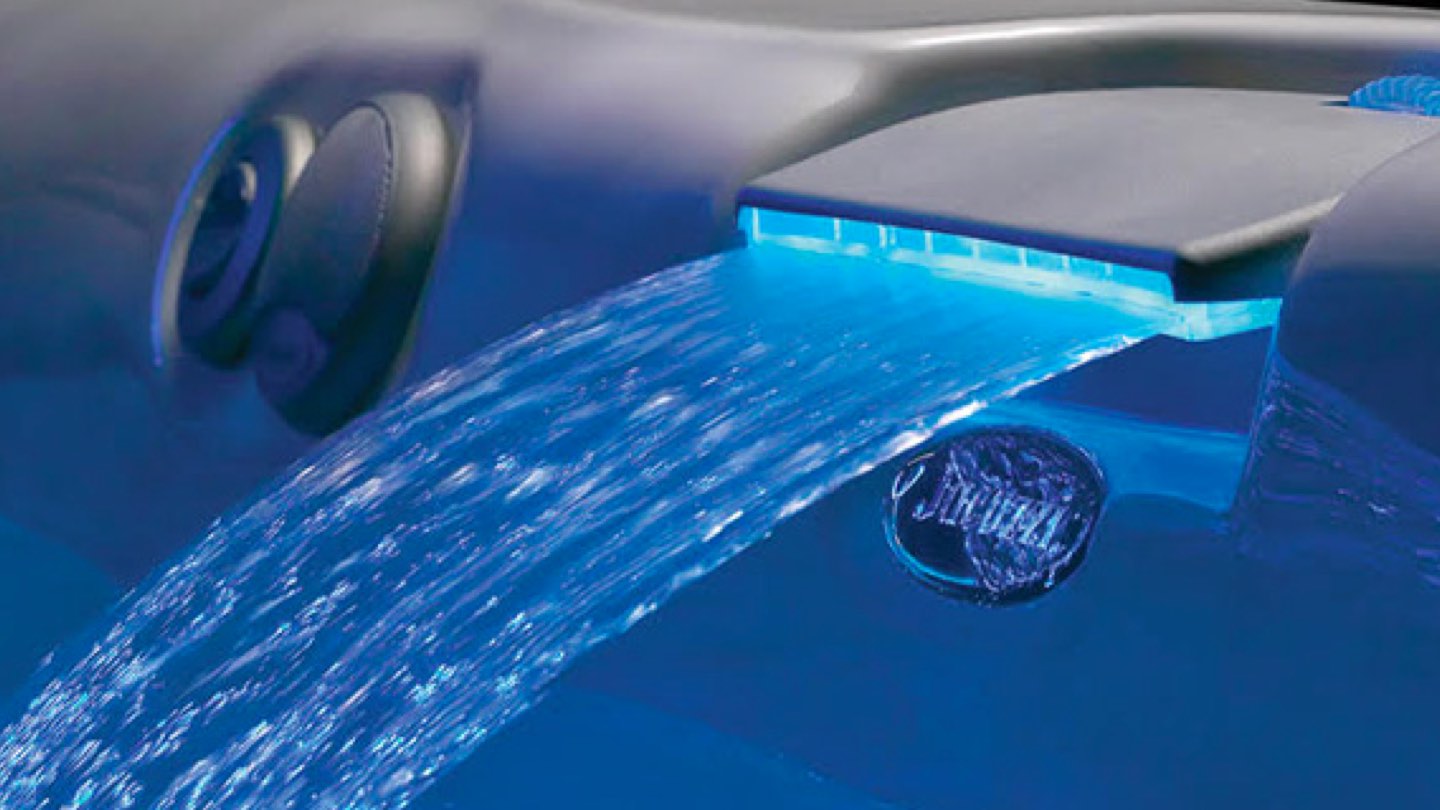 J-315™ | Small Portable Outdoor Spa | Jacuzzi®