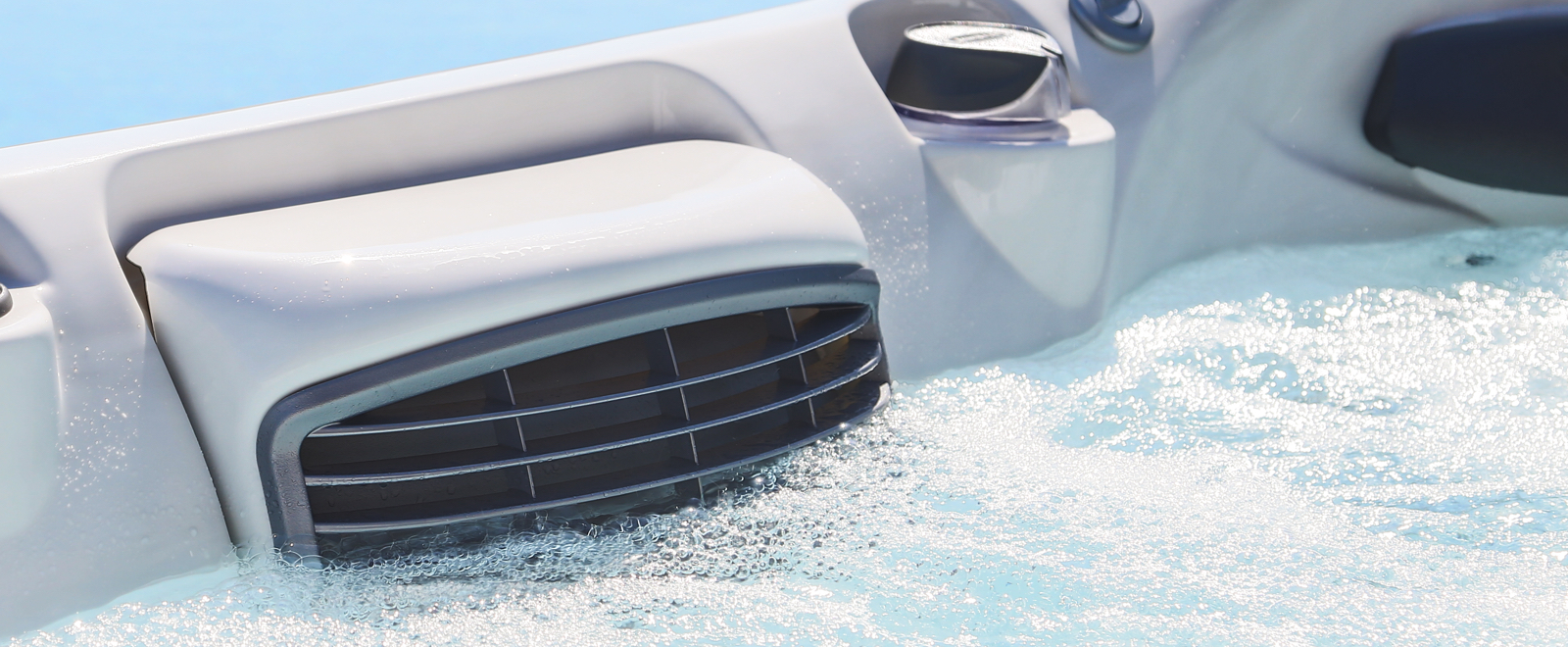 J-485® | Large Outdoor Spa Pool| Jacuzzi®