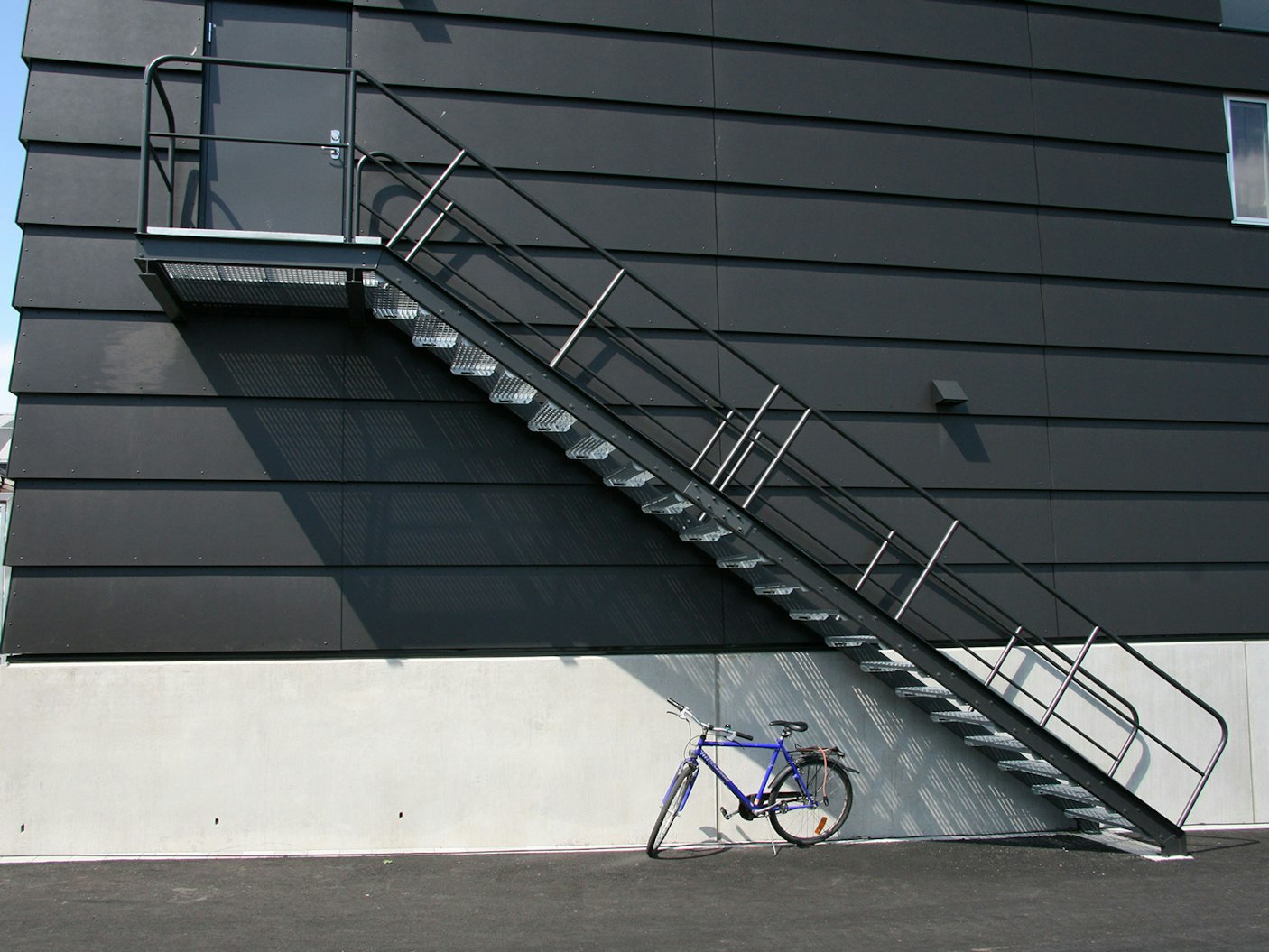 Choose the right surface treatment for the environment - Eurostair