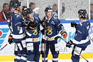 Nuoret Leijonat kovassa seurassa Kamloopsissa - Viisi ottelua ...