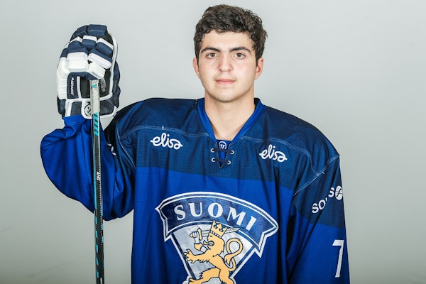 U16: Daniel Konidaris Suomen vahvoista kolmansista eristä: "Kaikki ...