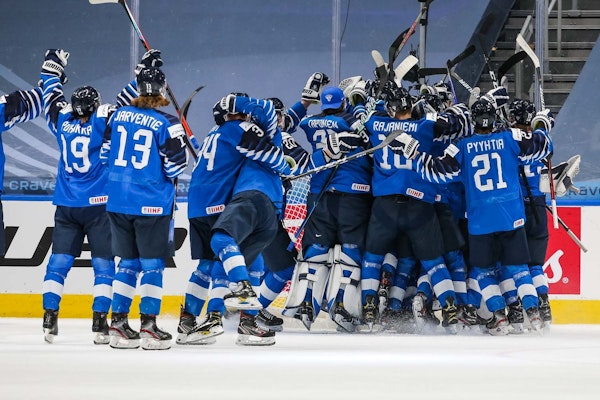 Suomi nousi takaa ohi – Nuoret Leijonat MM-kisojen mitalipeleihin ...