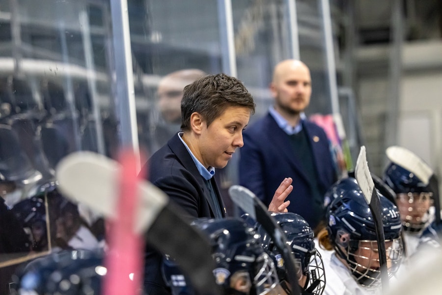 Tyttöleijonat jatkoaikavoittoon Slovakiaa vastaan – Päävalmentaja Mira ...