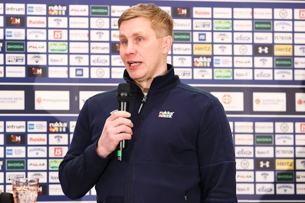 Pikkuleijonien päävalmentaja Marko Kauppinen ennen USA:n turnausta ...