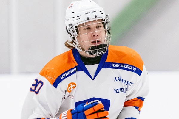 U16 SM: Tappara yllätti HIFK:n puolivälierien avauksessa - Leijonat
