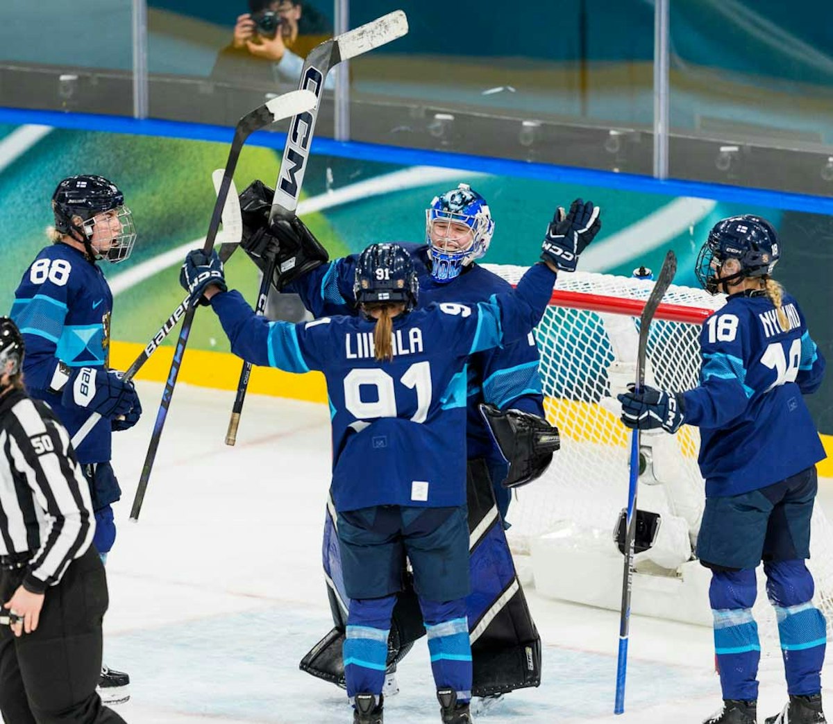 Suomi kohtaa Sveitsin naisten olympiaturnauksen puolivälierissä ...